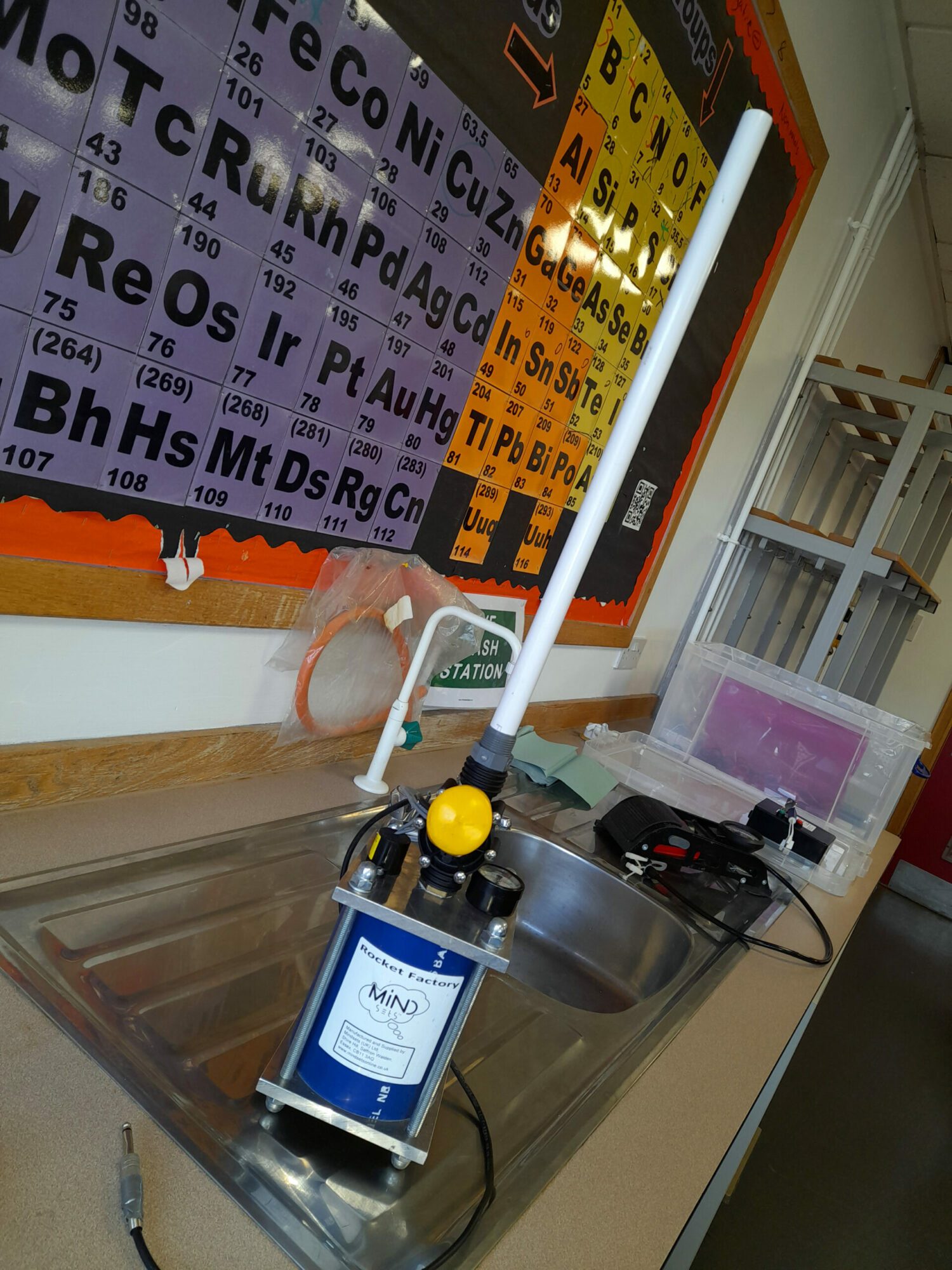 Royal Navy support STEM work at QEA - Queen Elizabeth’s Academy